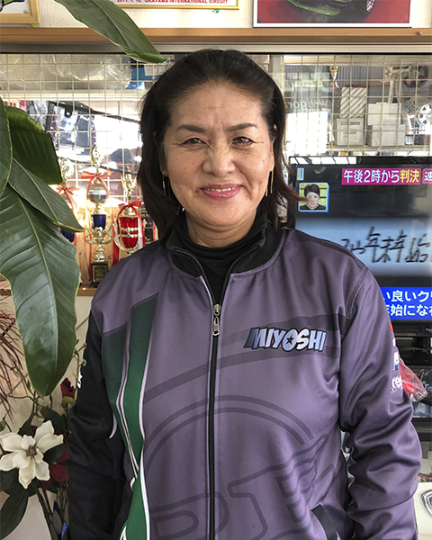 STAFF – 三好自動車